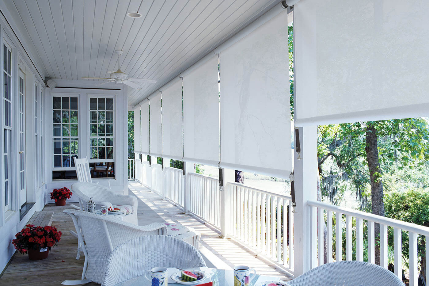 Straight Drop Evo Outdoor Awning | Find your nearest showroom | Luxaflex®